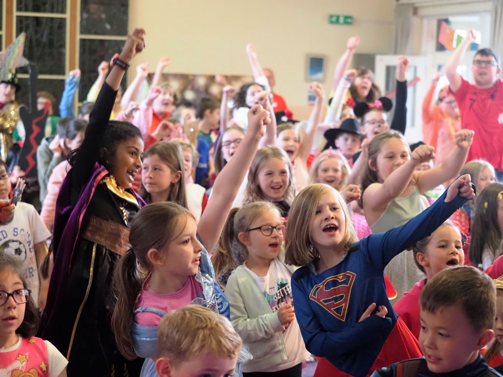 Awesome singing & actions | Polbeth Harwood Church with West Kirk of Calder